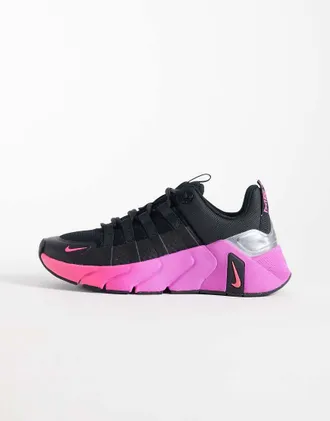 Nike Free Metcon 7 Sneaker in Schwarz und Lila