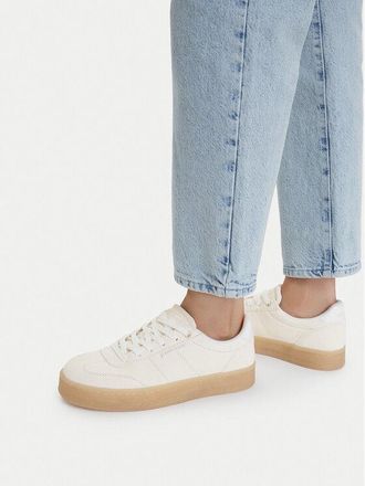Guess Sneakers CWBEO-V12-1219-25WC1051 Creme
