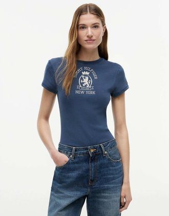 Tommy Hilfiger T-shirt ajust&eacute; &agrave; logo &eacute;cusson - Bleu fonc&eacute; d&eacute;lav&eacute;