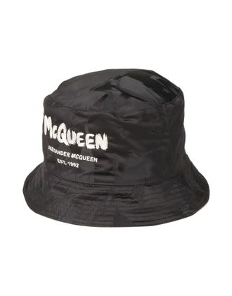 Alexander McQueen ACCESSOIRES - M&uuml;tzen & H&uuml;te auf YOOX.COM