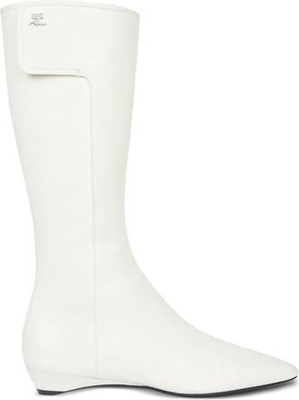 Courr&egrave;ges bottines &agrave; d&eacute;tail de logo - Blanc