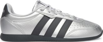 adidas Sneakers adidas Barreda Lo HQ7384 Silberfarben