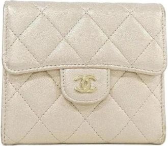 Chanel Pre-owned Portefeuille Portefeuille M&eacute;tallique Classique Intemporel en Cuir dAgneau - Femme - Pre-owned - Jaune - Taille: ONE Size