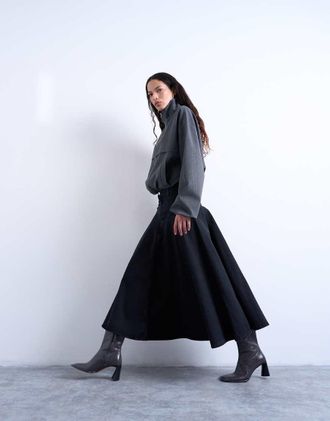 Topshop Jupe longue en jean avec empi&egrave;cement sur le devant - Noir d&eacute;lav&eacute;