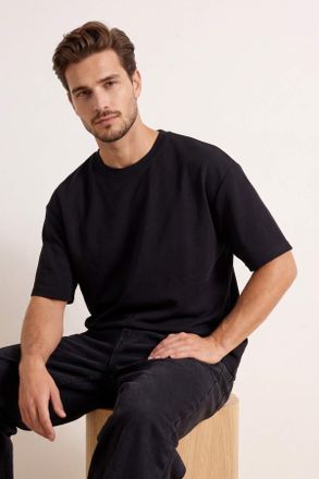 Trendyol MAN Herren Schwarz Einfarbig Kurz Relaxed Fit T-Shirts