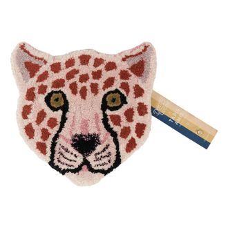 Doing Goods Tapis t&ecirc;te de l&eacute;opard Pinky en laine Doing Goods