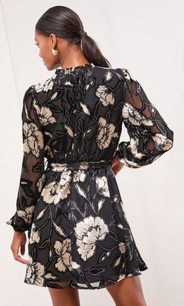 Lipsy Minikleid Lipsy tailliertes Langarm-Minikleid, Petite (1-tlg)