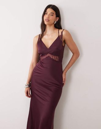 Vero Moda robe longue en satin &agrave; empi&egrave;cement dentelle bordeaux-Rouge