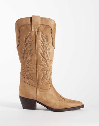 Asos Celestine - Flache, kniehohe Westernstiefel aus Wildlederimitat in Taupe-Neutral