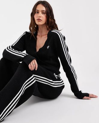 adidas Originals x Jennie Strick-Wickelcardigan in Schwarz
