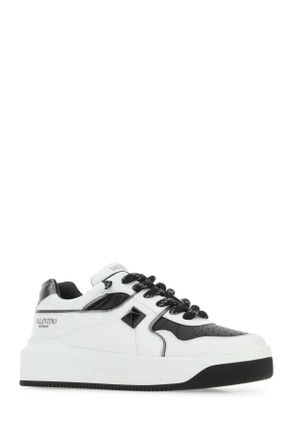 Valentino Garavani Mens Two-Tone Nappa Leather One Stud Sneakers Bianconerodruteniobianconerobiane