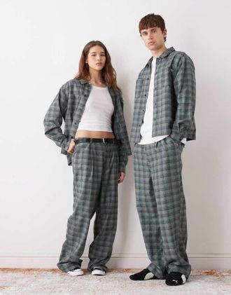 Reclaimed Vintage Unisex-Hose in Grau und Blau kariert, Kombiteil-Bunt