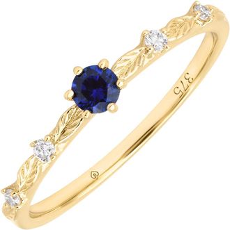 Edenly Ol&eacute;ane Ring - 9-kar&auml;tiges Gelbgold, Saphir und synthetische Diamanten