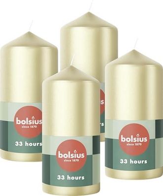 Bolsius 4 bougies piliers - M&eacute;tallis&eacute; argent&eacute; et blanc - 12x6 cm - Bougies d&eacute;coratives - 33 heures - Sans parfum - 5% Cire v&eacute;g&eacute;tale naturelle - Sans huile de 
