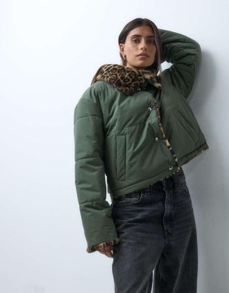Noisy May veste r&eacute;versible &agrave; col oversize en kaki et imprim&eacute; l&eacute;opard-Vert