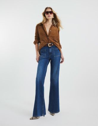 River Island L&auml;ssige Schlagjeans in mittelblauer Waschung