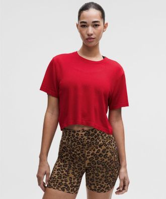 lululemon T-Shirt Swiftly &agrave; rayures perfor&eacute;es pour Femmes - Rouge - Taille 10