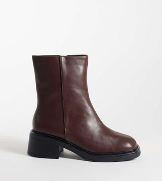 Raid RAID Wide Fit Cecilia Chelsea-Boots in Braun