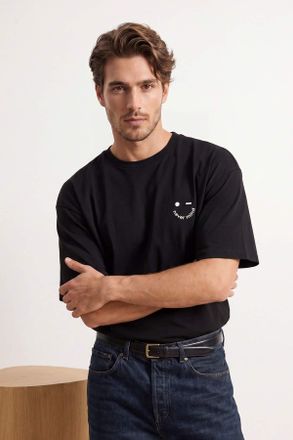 Trendyol MAN Herren Schwarz Slogan Kurz Oversize T-Shirts
