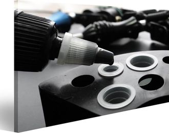 Islandburner Bild auf Leinwand Tattoo Künstler Bei Der Arbeit Wandbild Poster Kunstdruck Bilder