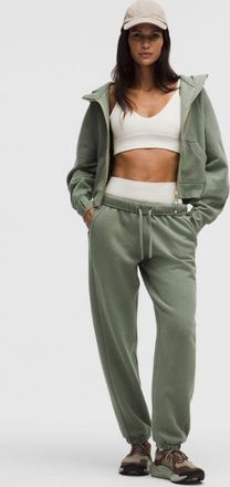 lululemon Scuba Jogger im Oversized Fit mit mittelhohem Bund Regular f&uuml;r Frauen - Gr&ouml;&szlig;e 2XS in Willow Leaf