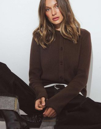 NA-KD gilet en maille &agrave; col rond marron fonc&eacute;