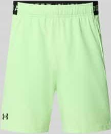 Under Armour Shorts mit elastischem Bund und Logo
