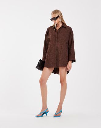 Asos Robe chemise courte &agrave; fleurs cornelli - Chocolat-Marron