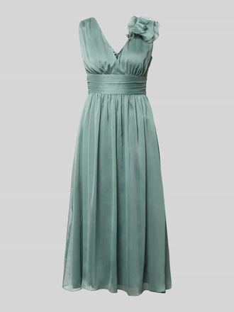 Swing Cocktailkleid mit V-Ausschnitt
