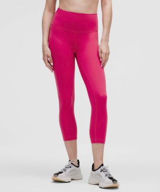 lululemon Wunder Train Crop Leggings mit hohem Bund f&uuml;r Frauen - 53 cm - Gr&ouml;&szlig;e 10 in Raspberry Coulis