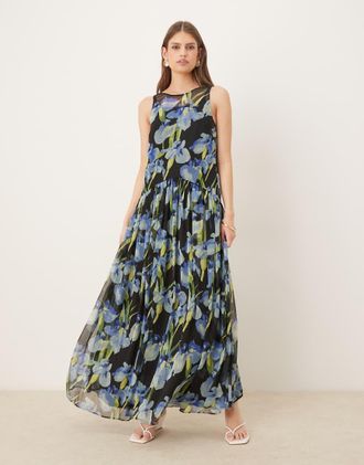 Asos Gestuftes Mini-H&auml;ngerkleid mit dunklem Blumenmuster und Racer-Ausschnitt-Bunt