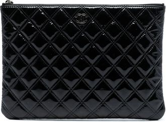 Chanel Clutches - Medium Quilted Patent Double Stitch O Case Clutch - Gr. unisize - in Schwarz - f&uuml;r Damen