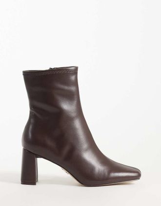 Steve Madden Hurst bottines mi-hautes &agrave; talon carr&eacute; en cuir marron caf&eacute;
