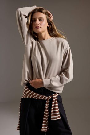 Trendyol Lang geschnittenes Oversize-Sweatshirt - Wollwei&szlig;