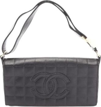 Chanel Sac bandouli&egrave;re matelass&eacute; en cuir Chocolat Pre-owned - Femme - Pre-owned - Noir - Taille: ONE Size