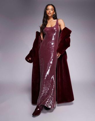 Aria Cove Robe longue &agrave; sequins avec encolure d&eacute;gag&eacute;e - Bordeaux-Rouge