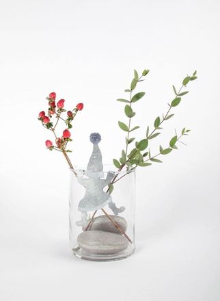 Good old Friends Kletterwichtel, Garten Gnome Figurine, Silber Wei&szlig;, Grayscale