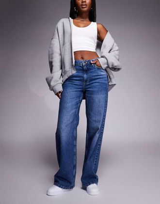 River Island Relaxed Straight Jeans aus Denim in Mittelblau
