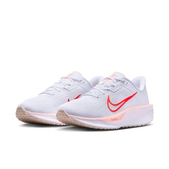 Nike Laufschuh NIKE WMNS QUEST 6, Damen, Gr. 38,5, wei&szlig;, bright crimson, washed coral, Textil, Schuhe Laufschuh, Topseller