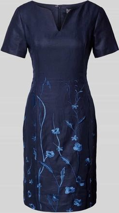 White Label Knielanges Kleid mit V-Ausschnitt