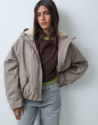 Asos trench court &agrave; capuche avec doublure imitation peau de mouton en neutre