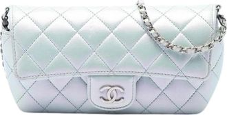Chanel Pre-owned &Eacute;tui &agrave; lunettes matelass&eacute; en cuir dagneau - Femme - Pre-owned - Bleu - Taille: ONE Size