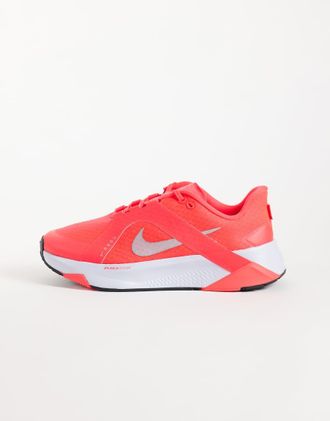 Nike Hybrid RN Sneaker in wei&szlig; und pink