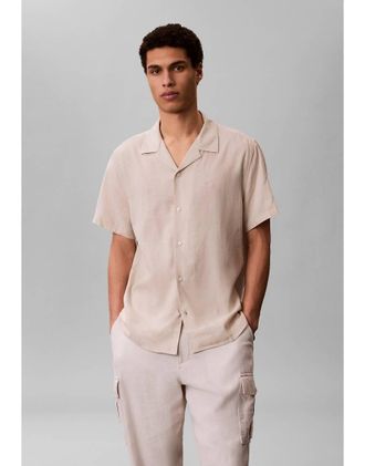 Calvin Klein Klassisches Hemd aus Leinenmix in Hellbeige mit Knopfleiste-Wei&szlig;