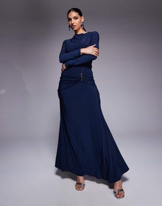 Asos Robe longue drap&eacute;e &agrave; manches longues avec jupe fronc&eacute;e &agrave; d&eacute;tail - Bleu marine