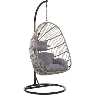 Beliani Fauteuil Suspendu en Rotin Gris avec Coussin Assorti et Support en Acier Noir Tr&egrave;s Confortable pour Int&eacute;rieur et Ext&eacute;rieur au Style Boh&egrave;me Beliani