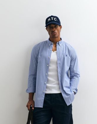 Polo Ralph Lauren Chemise ajust&eacute;e en popeline &agrave; fines rayures et logo embl&eacute;matique - Bleu/blanc