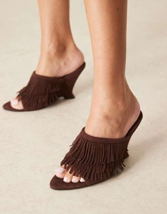 Asos Tizzy - Chaussures compensées en daim véritable à franges - Chocolat-Marron