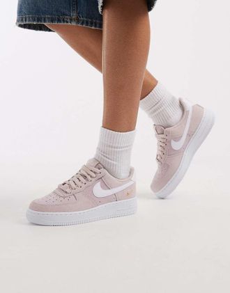 Nike Air Force 1 07 SE - Sneaker in Rosa