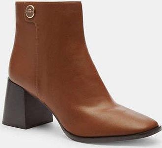 Coach Shana Stiefelette